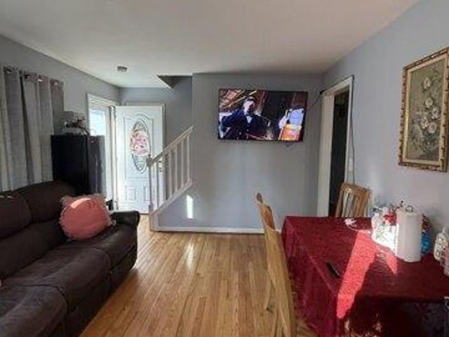 house with 4 bedroom, Bridgeport CT ES104330382