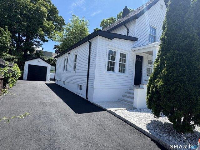 house with 4 bedroom, Bridgeport CT ES105113573