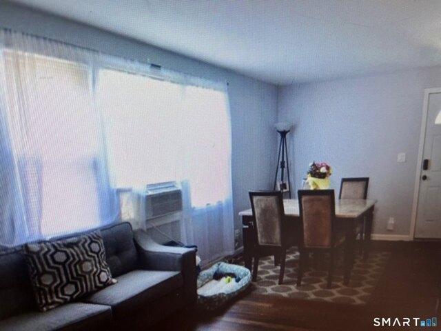 house with 4 bedroom, Bridgeport CT ES105156163