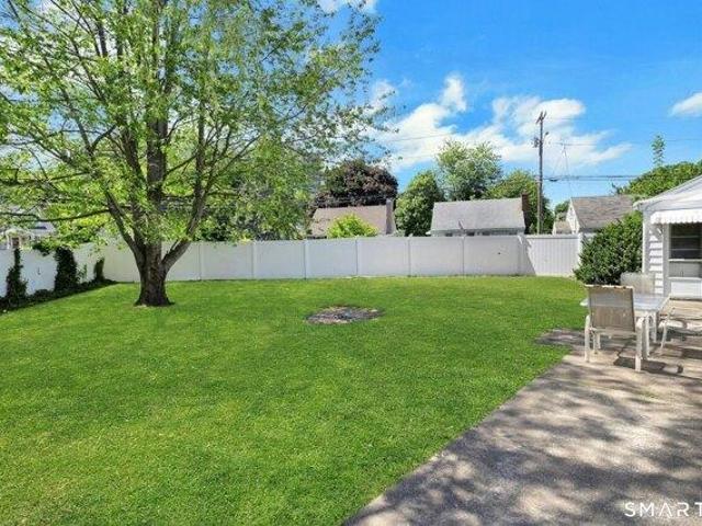 house with 4 bedroom, Bridgeport CT ES105159410