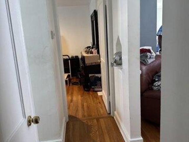 house with 4 bedroom, Bridgeport CT ES105176507