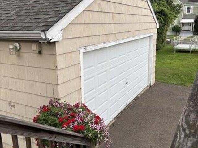 house with 4 bedroom, Bridgeport CT ES105207952