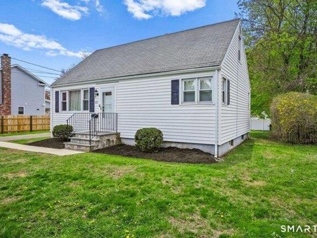 house with 4 bedroom, Bridgeport CT ES103126117