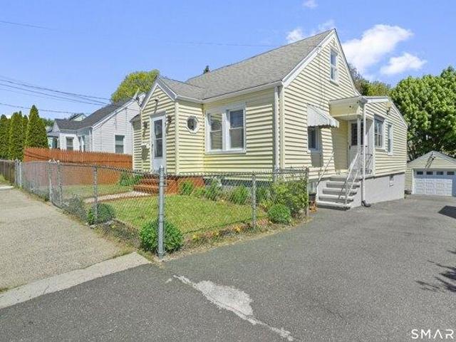 house with 4 bedroom, Bridgeport CT ES103434998