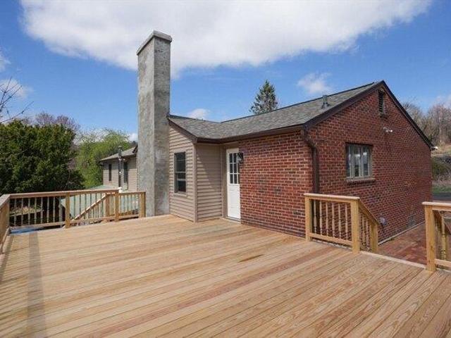 house with 4 bedroom, Brimfield MA DS103248059