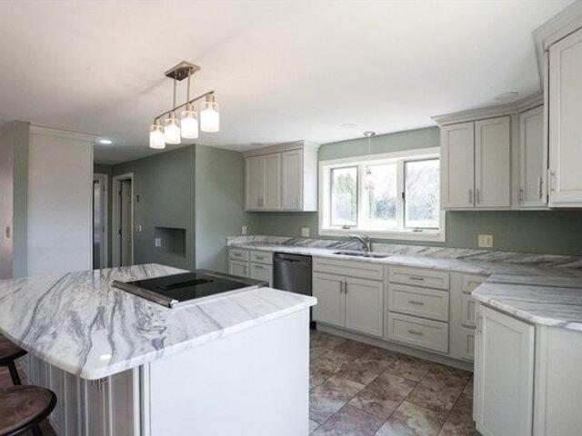 house with 4 bedroom, Brimfield MA ES105206849