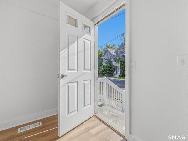 house with 4 bedroom, Bristol CT DS104237264