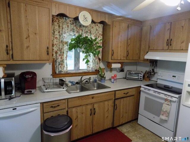 house with 4 bedroom, Bristol CT DS103184630
