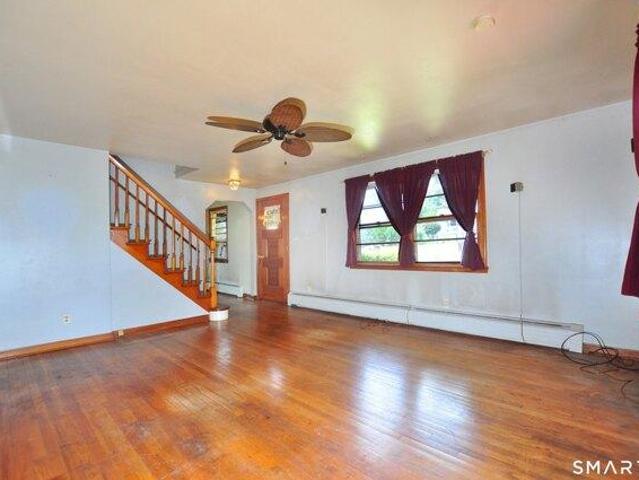 house with 4 bedroom, Bristol CT ES104115550