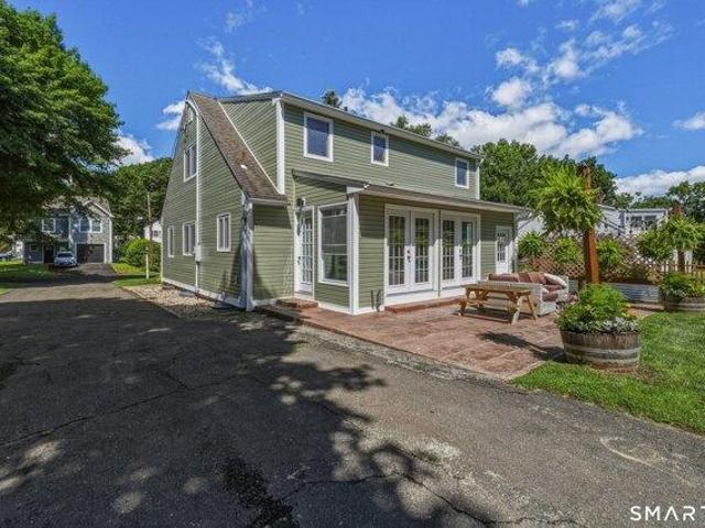 house with 4 bedroom, Bristol CT ES104191362
