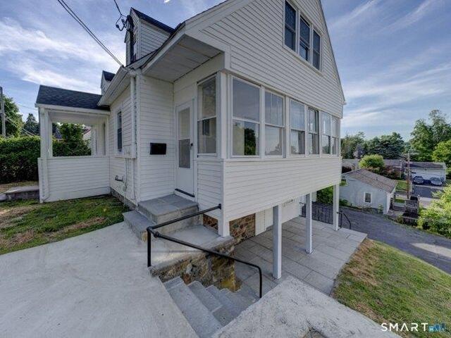 house with 4 bedroom, Bristol CT ES104234247