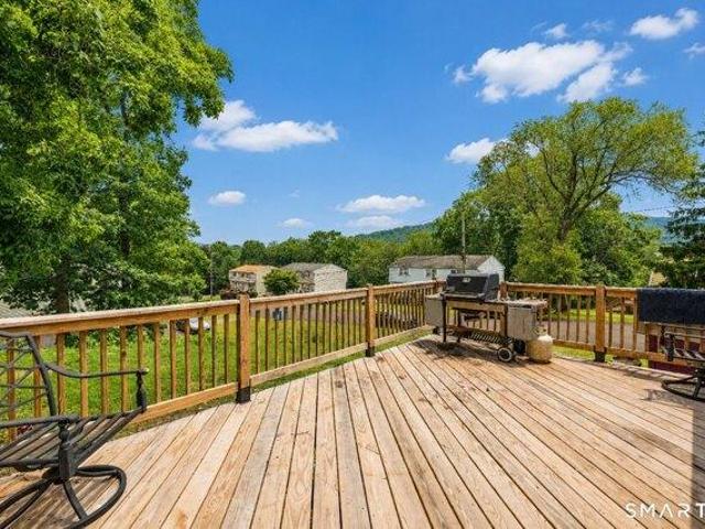 house with 4 bedroom, Bristol CT ES104297619