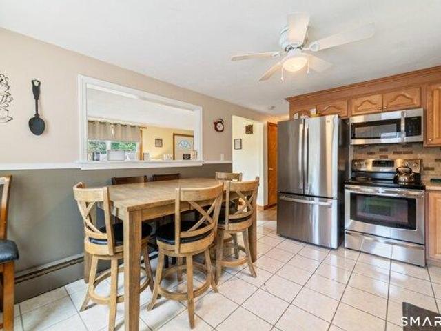house with 4 bedroom, Bristol CT ES104870148