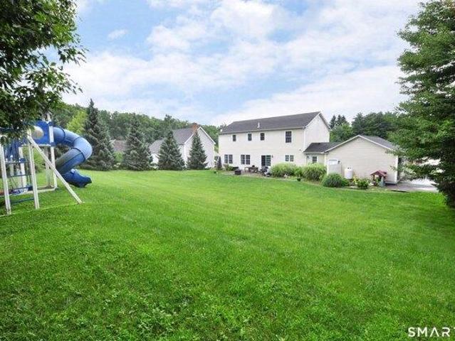 house with 4 bedroom, Bristol CT ES105115410