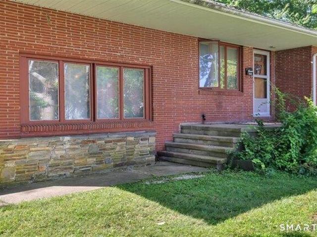 house with 4 bedroom, Bristol CT ES105123382