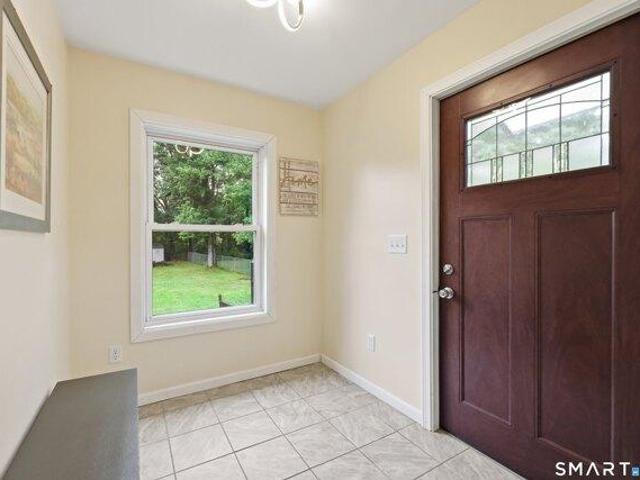 house with 4 bedroom, Bristol CT ES105174437