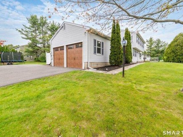 house with 4 bedroom, Bristol CT ES103499684