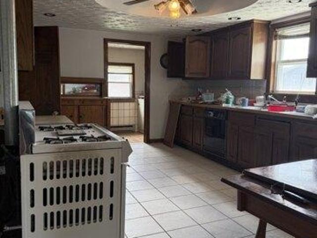 house with 4 bedroom, Bristol CT ES103664736