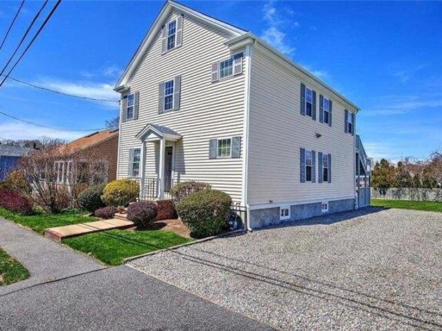 house with 4 bedroom, Bristol RI DLS102633595