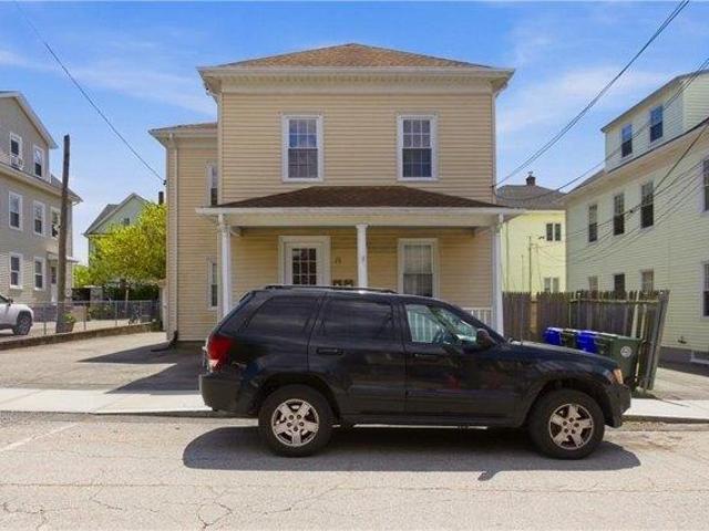 house with 4 bedroom, Bristol RI DS102346187