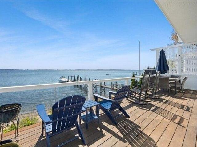 house with 4 bedroom, Bristol RI DS102583658