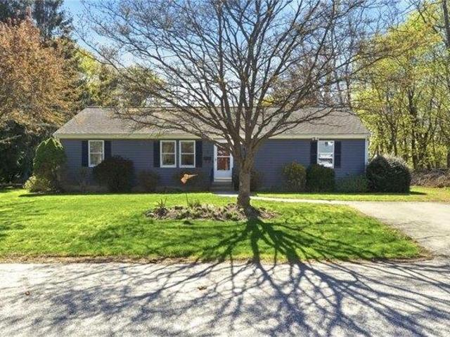 house with 4 bedroom, Bristol RI DS102669170