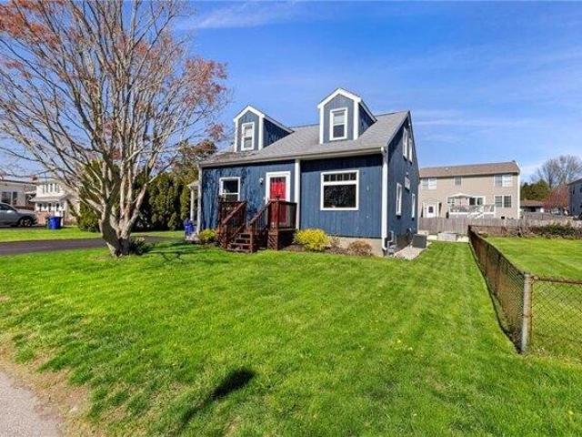 house with 4 bedroom, Bristol RI DS102670518