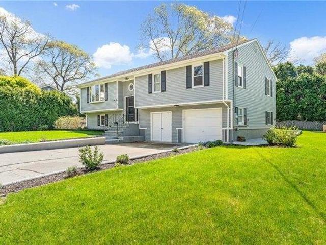 house with 4 bedroom, Bristol RI DS103807526