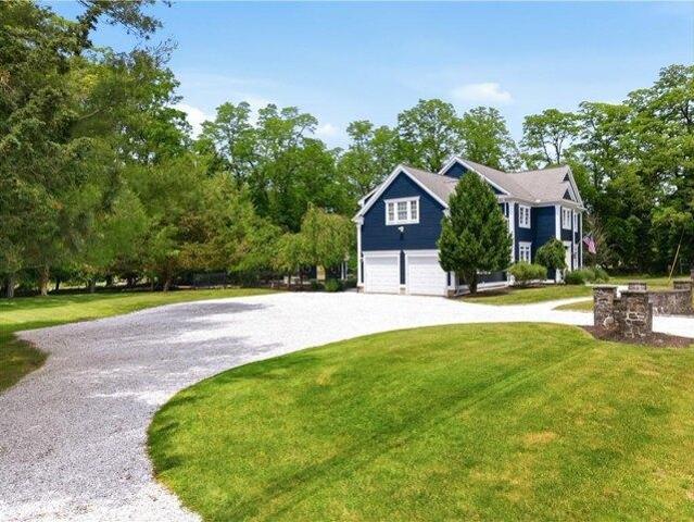 house with 4 bedroom, Bristol RI ES104443069