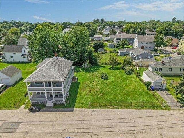 house with 4 bedroom, Bristol RI ES105080677