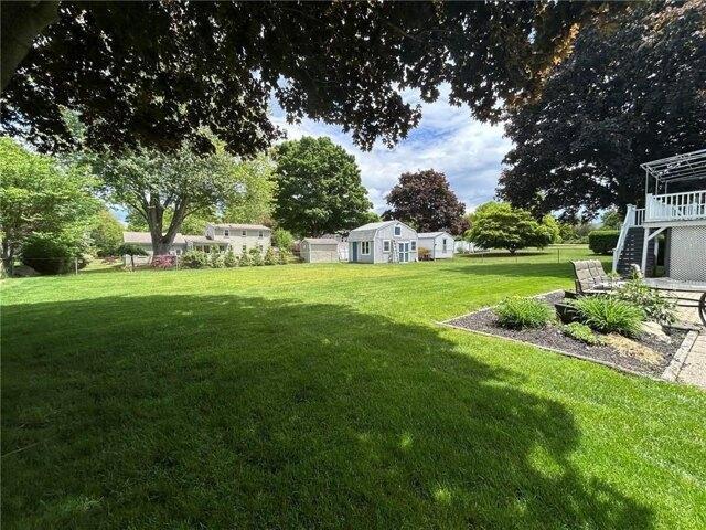 house with 4 bedroom, Bristol RI ES105115627