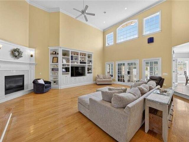 house with 4 bedroom, Bristol RI ES103159941