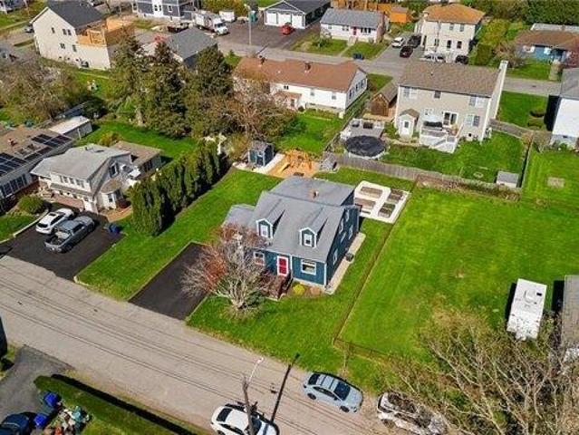 house with 4 bedroom, Bristol RI ES103435883