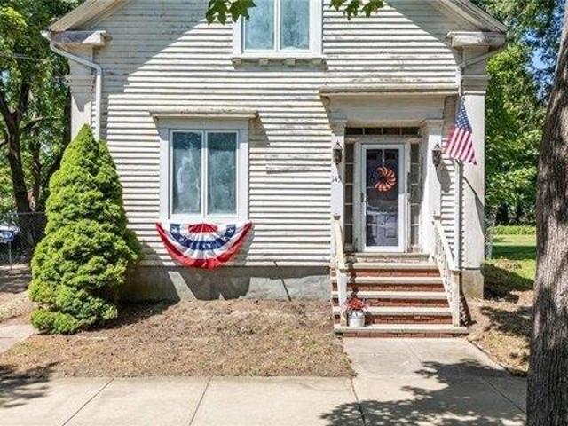 house with 4 bedroom, Bristol RI ES103966641