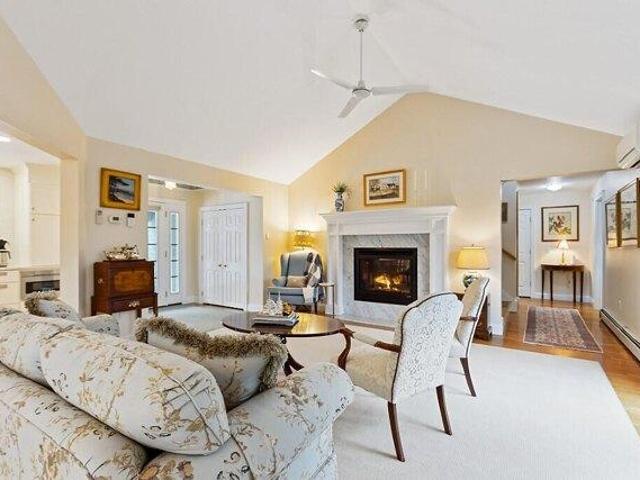 house with 4 bedroom, Brunswick ME DLS102798985
