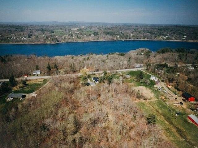 house with 4 bedroom, Bucksport ME DLS102592284