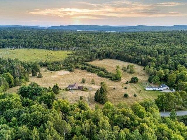 house with 4 bedroom, Bucksport ME DS104114073