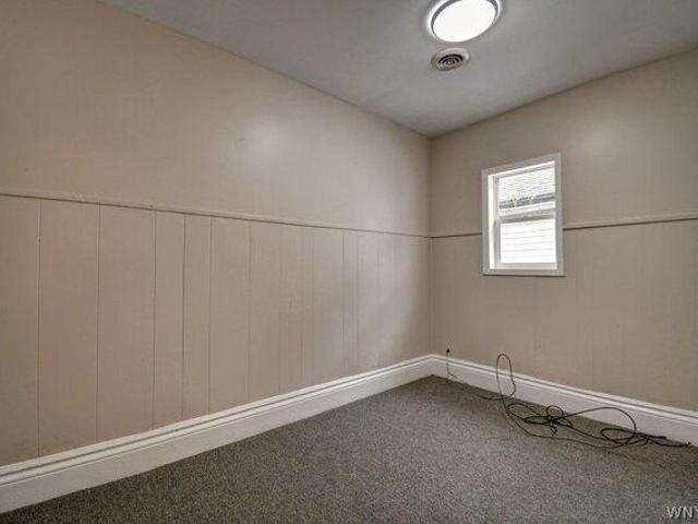 house with 4 bedroom, Buffalo NY ES103605257