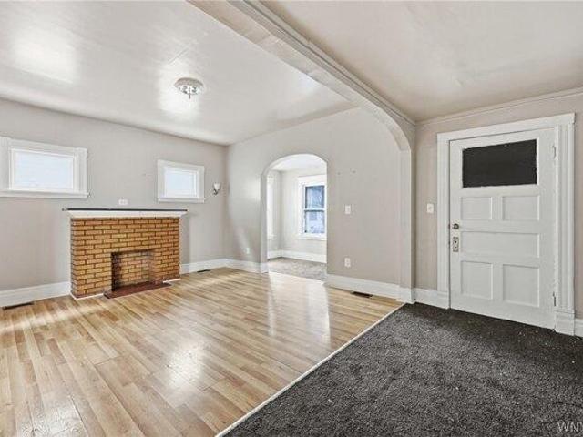 house with 4 bedroom, Buffalo NY ES103602108