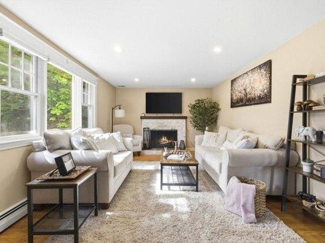 house with 4 bedroom, Burlington MA DS103709872