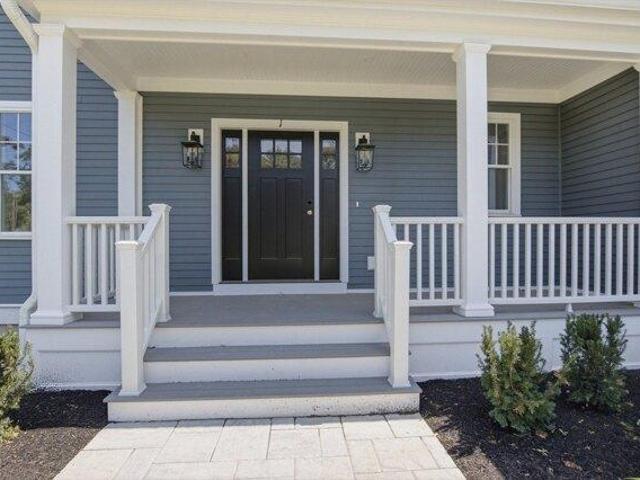 house with 4 bedroom, Burlington MA ES105041314