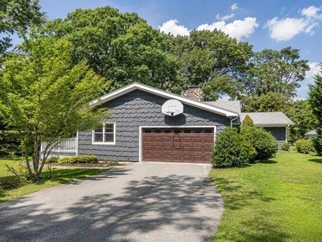house with 4 bedroom, Burlington MA ES105082639