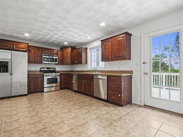 house with 4 bedroom, Burlington MA ES105083008