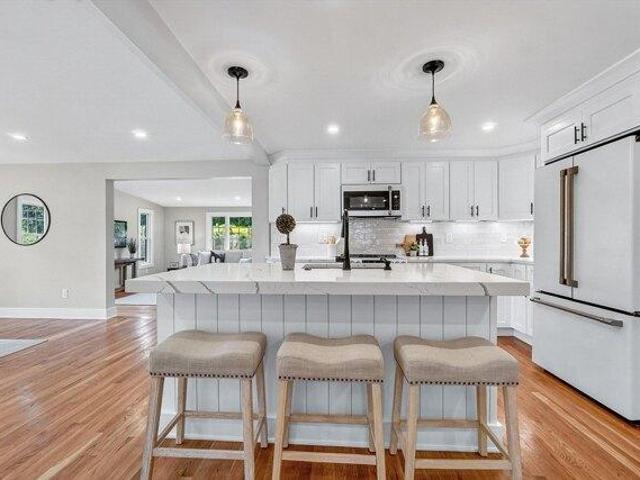 house with 4 bedroom, Burlington MA ES105206798
