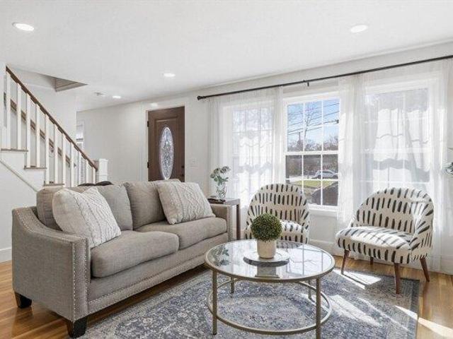 house with 4 bedroom, Burlington MA ES103434527