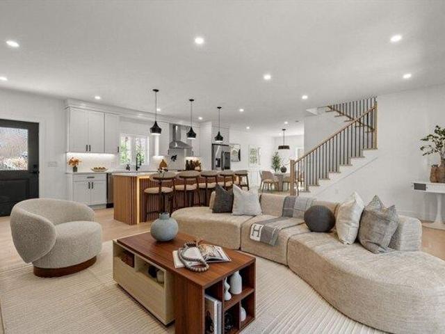 house with 4 bedroom, Burlington MA ES103438448