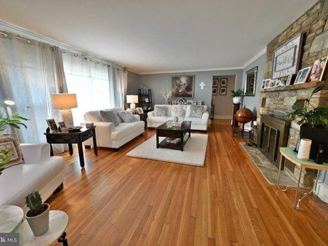 house with 4 bedroom, Burlington NJ DS102824587