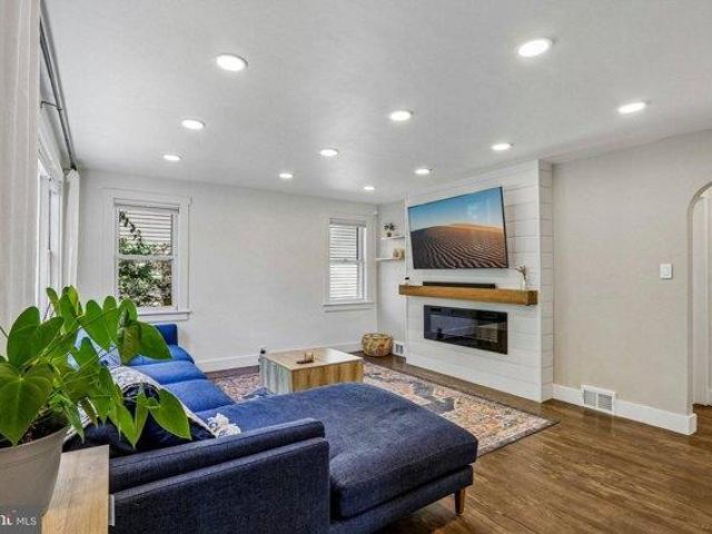 house with 4 bedroom, Burlington NJ ES103624819