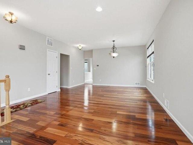 house with 4 bedroom, Burlington NJ ES103623695