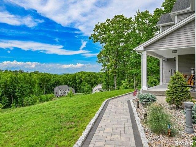 house with 4 bedroom, Burlington CT ES104351712